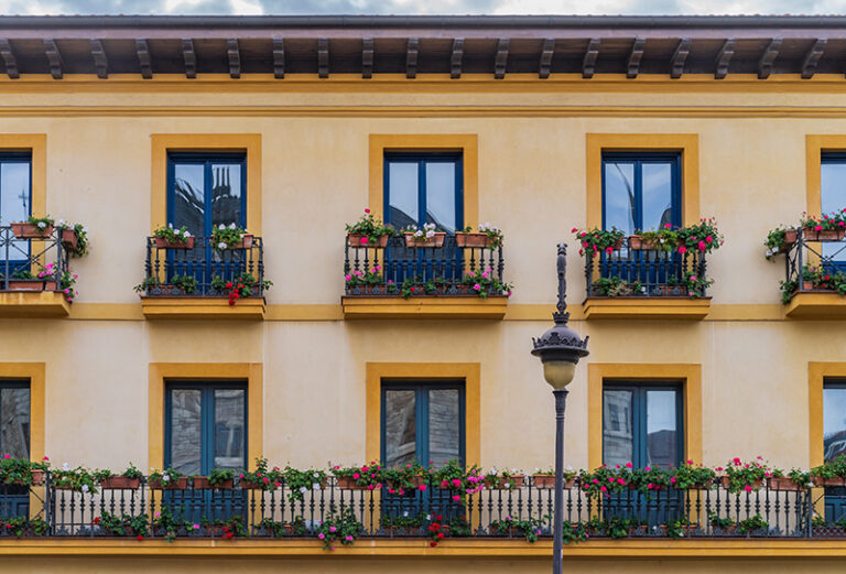 Balcones: qué plantas elegir, ¡y macetas! – Verónica Langé